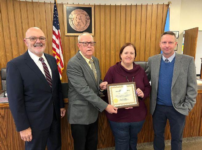 Warren Co. Social Services worker hailed | Sun Community News LAKE ...