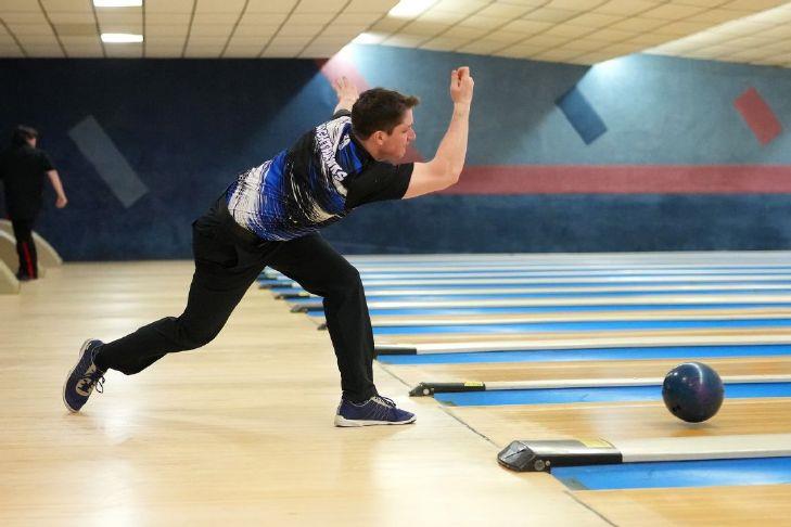 Saranac girls, Peru boys capture bowling titles | Sun Community News ...