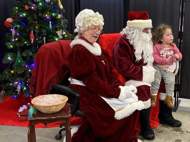 Holiday Workshop, Hat & Mitten Drive make Indian Lake community special ...